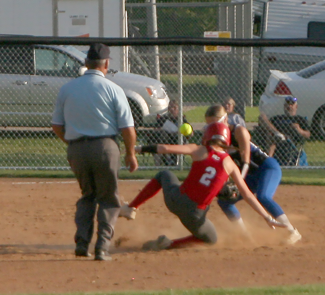 MMCRU Royals against Sioux Rapids
